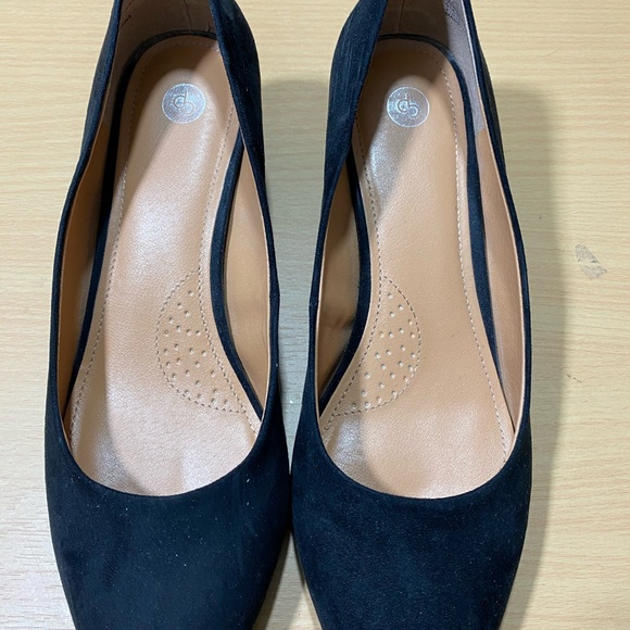 Dress Barn | Shoes | Dressbarn Bell Heels Size 8 | Poshmark
